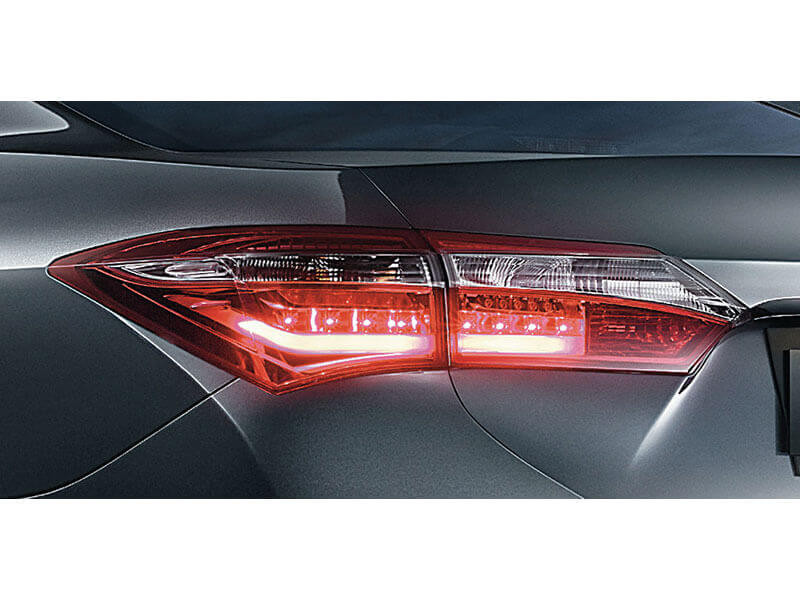 Toyota Corolla Altis Photos, Interior, Exterior Car Images | CarTrade